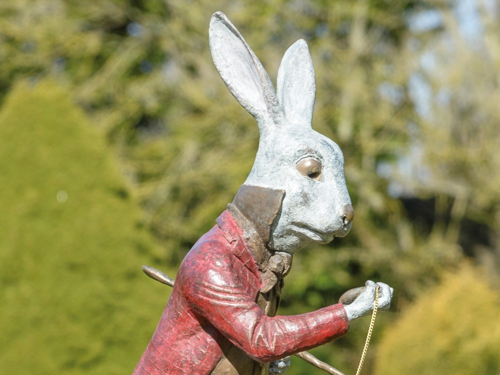 Exploring Wonderland: The White Rabbit | Robert James Workshop